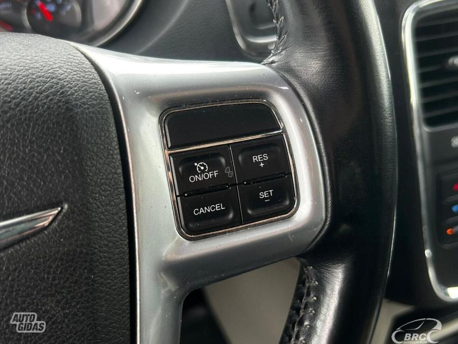 Pelēks Chrysler town-&-country 2012 Avižieniai, ar dzinēja tilpumu 3.60 L un nobraukumu 374 tūkst. km par 5700 €, foto 14 vietnē AUTOMOTO.COM.LV