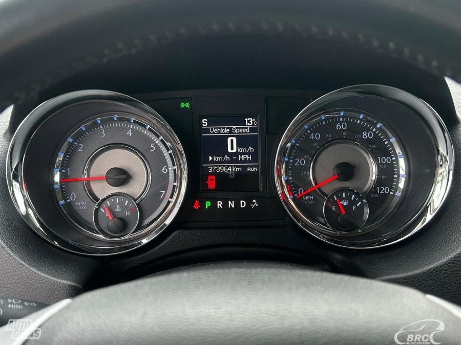 Pelēks Chrysler town-&-country 2012 Avižieniai, ar dzinēja tilpumu 3.60 L un nobraukumu 374 tūkst. km par 5700 €, foto 15 vietnē AUTOMOTO.COM.LV