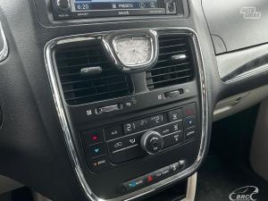 Pelēks Chrysler town-&-country 2012 Avižieniai, ar dzinēja tilpumu 3.60 L un nobraukumu 374 tūkst. km par 5700 €, foto 18 vietnē AUTOMOTO.COM.LV