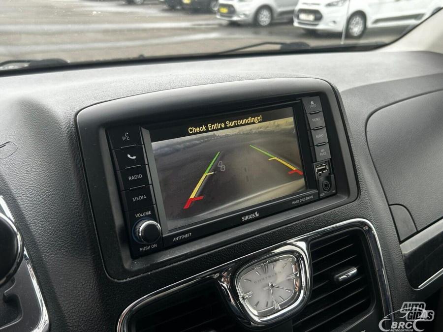 Pelēks Chrysler town-&-country 2012 Avižieniai, ar dzinēja tilpumu 3.60 L un nobraukumu 374 tūkst. km par 5700 €, foto 19 vietnē AUTOMOTO.COM.LV