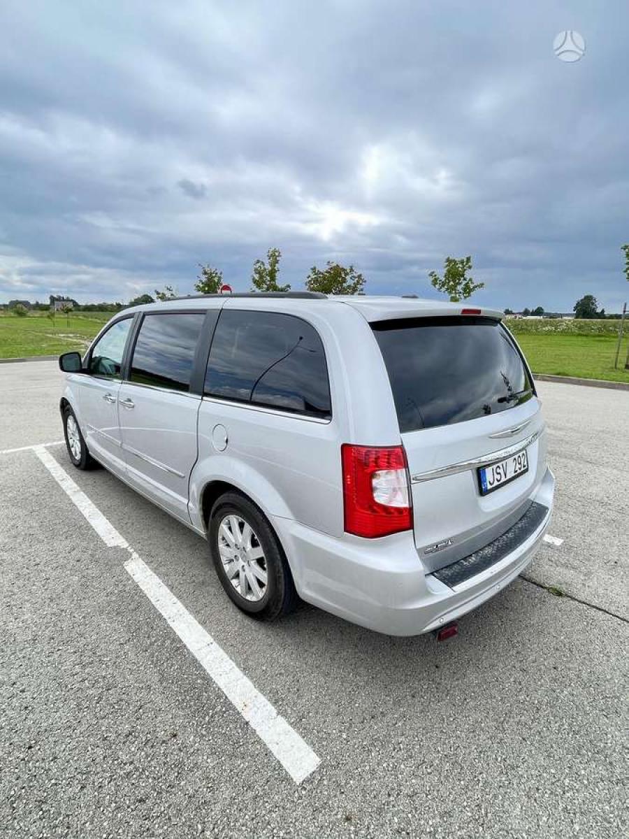 Серый Крайслер Таун Кантри 2012 в Шяуляй, объемом двигателя 3.60 л и пробегом 209 тыс. км за 5500 €, фото 5 на AUTOMOTO.COM.LV