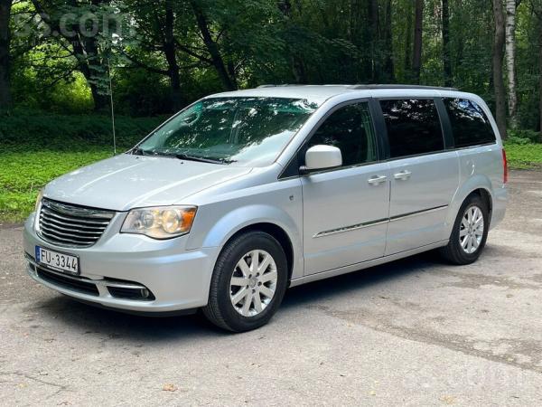 Grey Chrysler town-&-country 2012 in Riga, with an engine capacity of 3.60 L and mileage of 0 thousand km for 5590 €, photo 1 on AUTOMOTO.COM.LV