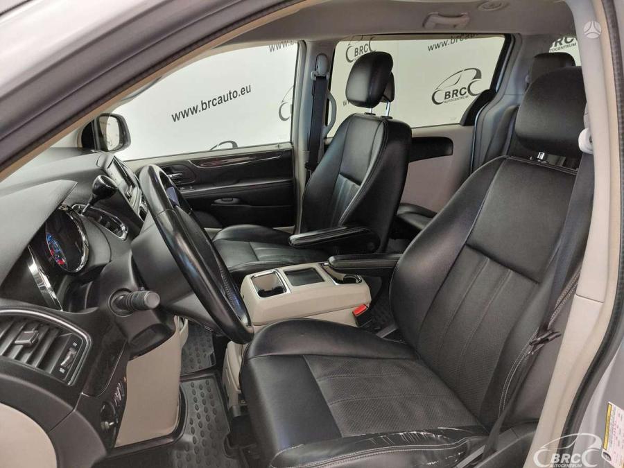 Pelēks Chrysler town-&-country 2012 Viļņa, ar dzinēja tilpumu 3.60 L un nobraukumu 374 tūkst. km par 4900 €, foto 9 vietnē AUTOMOTO.COM.LV