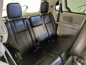 Pelēks Chrysler town-&-country 2012 Viļņa, ar dzinēja tilpumu 3.60 L un nobraukumu 374 tūkst. km par 4900 €, foto 12 vietnē AUTOMOTO.COM.LV