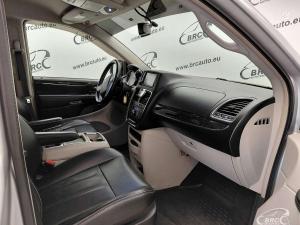 Pelēks Chrysler town-&-country 2012 Viļņa, ar dzinēja tilpumu 3.60 L un nobraukumu 374 tūkst. km par 4900 €, foto 13 vietnē AUTOMOTO.COM.LV