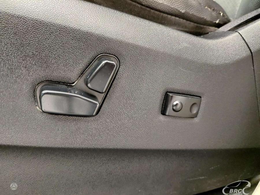 Pelēks Chrysler town-&-country 2012 Viļņa, ar dzinēja tilpumu 3.60 L un nobraukumu 374 tūkst. km par 4900 €, foto 27 vietnē AUTOMOTO.COM.LV