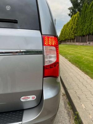 Pelēks Chrysler town-&-country 2014 Viļņa, ar dzinēja tilpumu 3.60 L un nobraukumu 298 tūkst. km par 6499 €, foto 7 vietnē AUTOMOTO.COM.LV