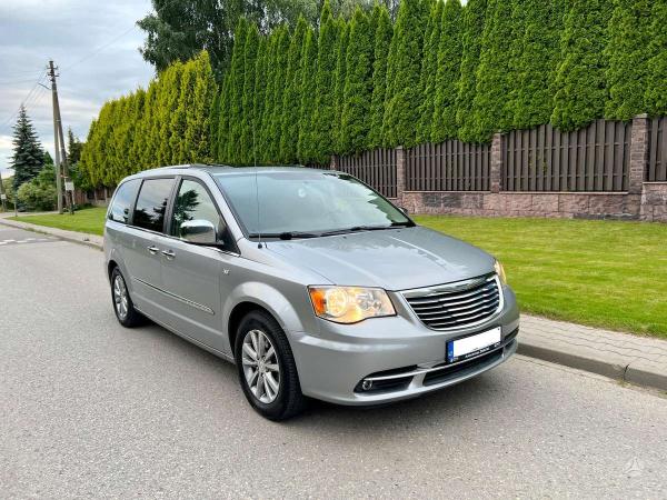 Grey Chrysler town-&-country 2014 in Vilnius, with an engine capacity of 3.60 L and mileage of 298 thousand km for 6499 €, photo 7 on AUTOMOTO.COM.LV