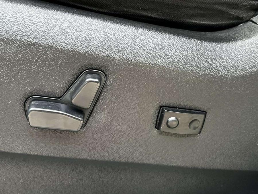 Pelēks Chrysler town-&-country 2014 Viļņa, ar dzinēja tilpumu 3.60 L un nobraukumu 298 tūkst. km par 6499 €, foto 14 vietnē AUTOMOTO.COM.LV
