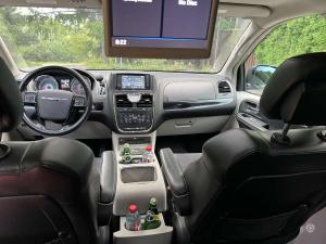 Pelēks Chrysler town-&-country 2014 Viļņa, ar dzinēja tilpumu 3.60 L un nobraukumu 298 tūkst. km par 6499 €, foto 16 vietnē AUTOMOTO.COM.LV