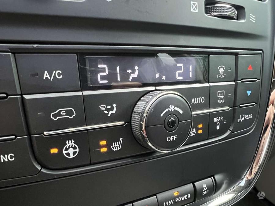 Pelēks Chrysler town-&-country 2014 Viļņa, ar dzinēja tilpumu 3.60 L un nobraukumu 298 tūkst. km par 6499 €, foto 33 vietnē AUTOMOTO.COM.LV