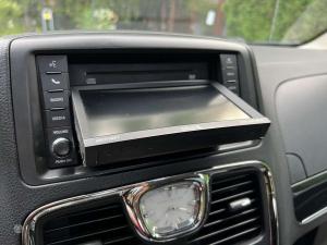 Pelēks Chrysler town-&-country 2014 Viļņa, ar dzinēja tilpumu 3.60 L un nobraukumu 298 tūkst. km par 6499 €, foto 34 vietnē AUTOMOTO.COM.LV