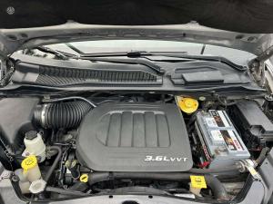 Pelēks Chrysler town-&-country 2014 Viļņa, ar dzinēja tilpumu 3.60 L un nobraukumu 298 tūkst. km par 6499 €, foto 41 vietnē AUTOMOTO.COM.LV