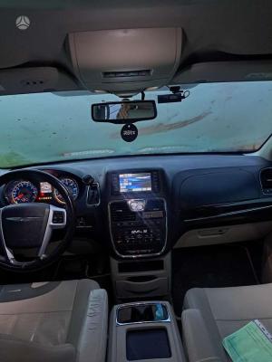 Pelēks Chrysler town-&-country 2014 Mažeikiai, ar dzinēja tilpumu 3.60 L un nobraukumu 274 tūkst. km par 7200 €, foto 7 vietnē AUTOMOTO.COM.LV