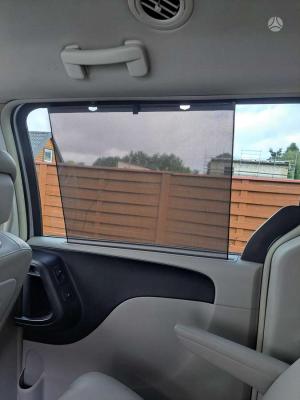 Pelēks Chrysler town-&-country 2014 Mažeikiai, ar dzinēja tilpumu 3.60 L un nobraukumu 274 tūkst. km par 7200 €, foto 10 vietnē AUTOMOTO.COM.LV