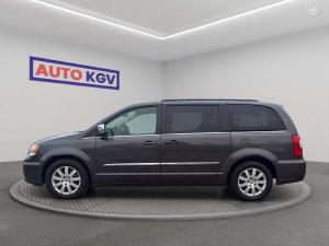 Grey Chrysler town-&-country 2015 in Kaunas, with an engine capacity of 3.60 L and mileage of 385 thousand km for 7899 €, photo 2 on AUTOMOTO.COM.LV