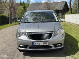 Grey Chrysler town-&-country 2015 in Utena, with an engine capacity of 3.60 L and mileage of 250 thousand km for 11200 €, photo 3 on AUTOMOTO.COM.LV
