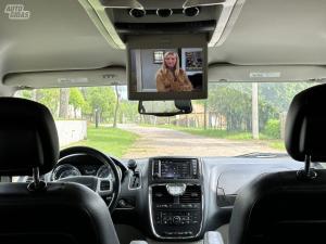 Grey Chrysler town-&-country 2015 in Utena, with an engine capacity of 3.60 L and mileage of 250 thousand km for 11200 €, photo 16 on AUTOMOTO.COM.LV