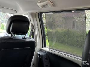 Grey Chrysler town-&-country 2015 in Utena, with an engine capacity of 3.60 L and mileage of 250 thousand km for 11200 €, photo 17 on AUTOMOTO.COM.LV