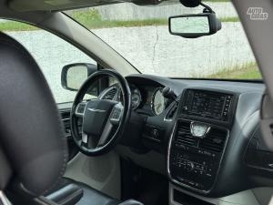 Grey Chrysler town-&-country 2015 in Utena, with an engine capacity of 3.60 L and mileage of 250 thousand km for 11200 €, photo 19 on AUTOMOTO.COM.LV