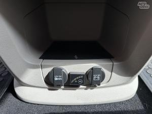Grey Chrysler town-&-country 2015 in Utena, with an engine capacity of 3.60 L and mileage of 250 thousand km for 11200 €, photo 25 on AUTOMOTO.COM.LV