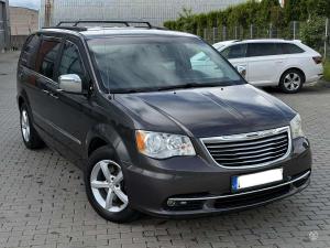 Grey Chrysler town-&-country 2015 in Klaipeda, with an engine capacity of 3.60 L and mileage of 255 thousand km for 7900 €, photo 4 on AUTOMOTO.COM.LV