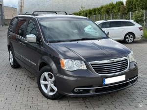 Grey Chrysler town-&-country 2015 in Klaipeda, with an engine capacity of 3.60 L and mileage of 255 thousand km for 7900 €, photo 6 on AUTOMOTO.COM.LV