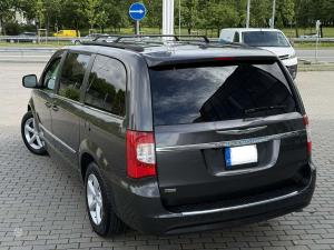 Grey Chrysler town-&-country 2015 in Klaipeda, with an engine capacity of 3.60 L and mileage of 255 thousand km for 7900 €, photo 9 on AUTOMOTO.COM.LV