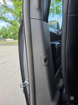 Grey Chrysler town-&-country 2016 in Plunge, with an engine capacity of 3.60 L and mileage of 226 thousand km for 7550 €, photo 7 on AUTOMOTO.COM.LV