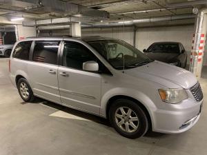 Grey Chrysler town-&-country 2011 in Vilnius, with an engine capacity of 3.60 L and mileage of 374 thousand km for 4900 €, photo 6 on AUTOMOTO.COM.LV