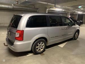 Grey Chrysler town-&-country 2011 in Vilnius, with an engine capacity of 3.60 L and mileage of 374 thousand km for 4900 €, photo 7 on AUTOMOTO.COM.LV