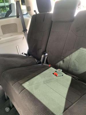 Grey Chrysler town-&-country 2011 in Vilnius, with an engine capacity of 3.60 L and mileage of 374 thousand km for 4900 €, photo 19 on AUTOMOTO.COM.LV