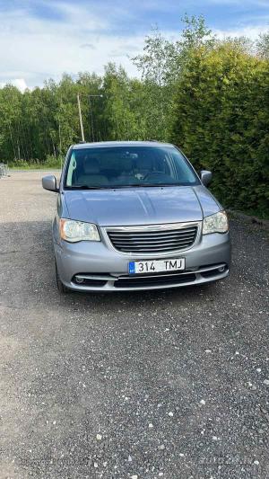 Pelēks Chrysler town-&-country 2012 Tallina, ar dzinēja tilpumu 3.60 L un nobraukumu 0 tūkst. km par 3000 €, foto  vietnē AUTOMOTO.COM.LV