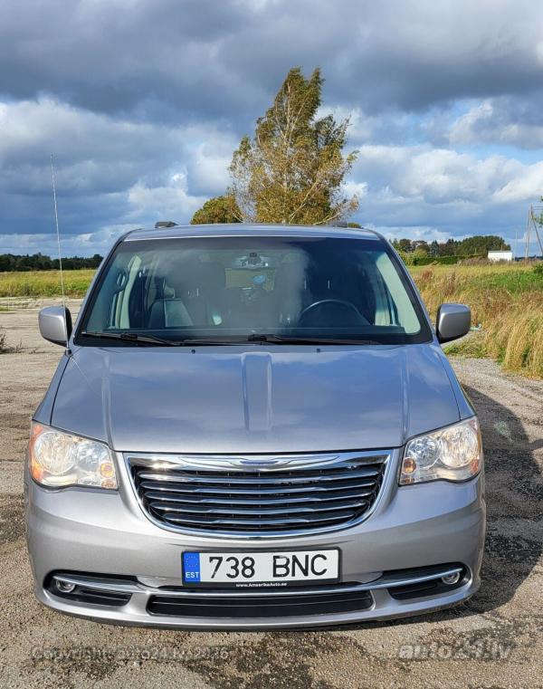 Grey Chrysler town-&-country 2014 in Tallinn, with an engine capacity of 3.60 L and mileage of 205 thousand km for 11500 €, photo 2 on AUTOMOTO.COM.LV