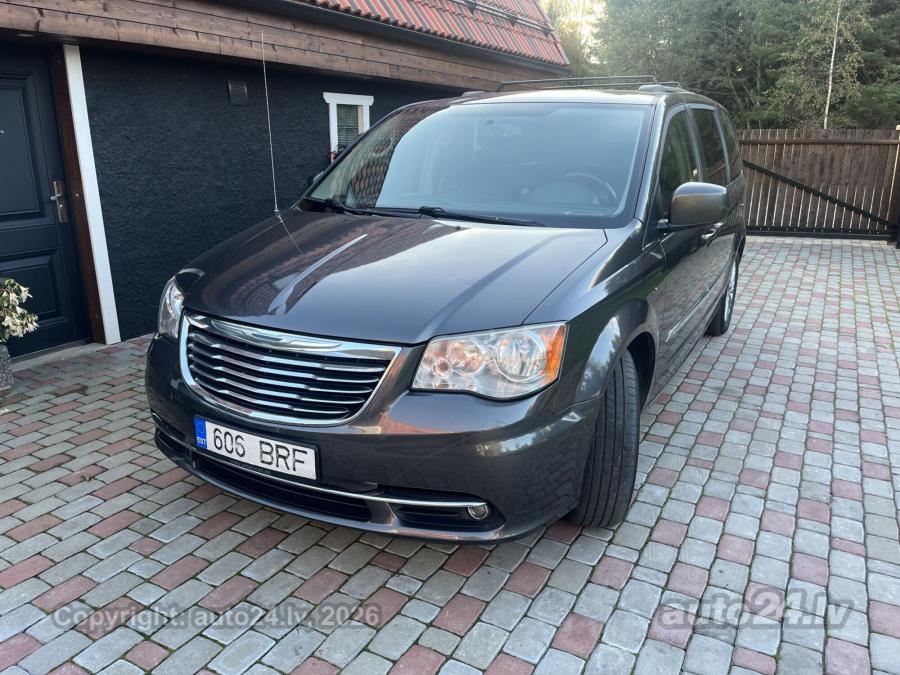 Pelēks Chrysler town-&-country 2014 Tallina, ar dzinēja tilpumu 3.60 L un nobraukumu 315 tūkst. km par 4000 €, foto 1 vietnē AUTOMOTO.COM.LV