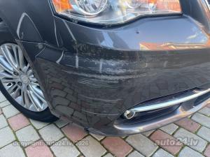 Pelēks Chrysler town-&-country 2014 Tallina, ar dzinēja tilpumu 3.60 L un nobraukumu 315 tūkst. km par 4000 €, foto 16 vietnē AUTOMOTO.COM.LV