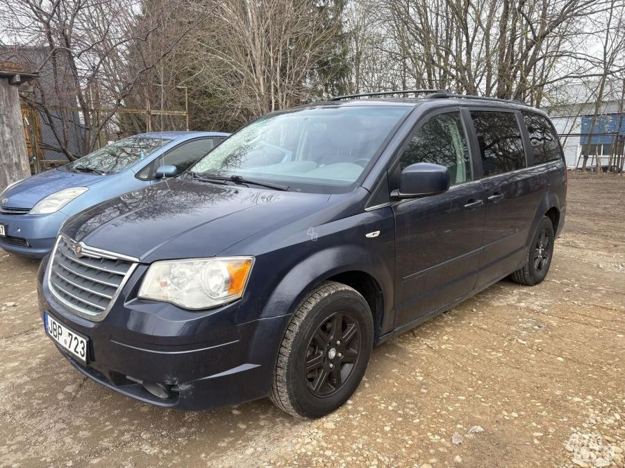 Chrysler town-&-country 2008 Viļņa, ar dzinēja tilpumu 3.80 L un nobraukumu 165 tūkst. km par 1750 €, foto 1 vietnē AUTOMOTO.COM.LV