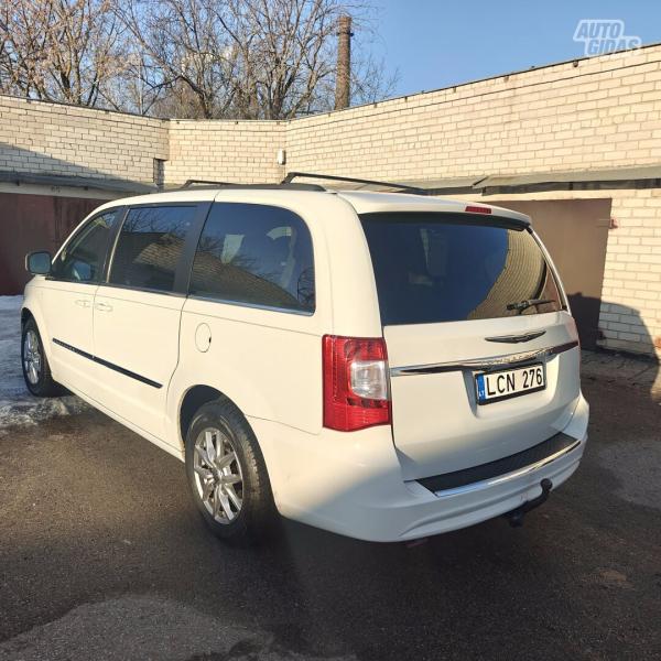 Chrysler town-&-country 2013 Kauņa, ar dzinēja tilpumu 3.60 L un nobraukumu 379 tūkst. km par 5000 €, foto 4 vietnē AUTOMOTO.COM.LV