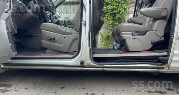 Chrysler town-&-country 2001 Rīga, ar dzinēja tilpumu 3.80 L un nobraukumu 207 tūkst. km par 1480 €, foto 6 vietnē AUTOMOTO.COM.LV