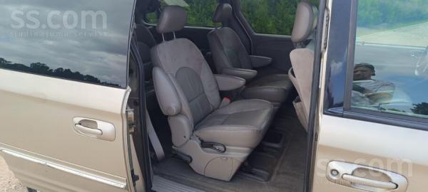 Chrysler town-&-country 2002 in Tukums, with an engine capacity of 3.80 L and mileage of 250 thousand km for 850 €, photo 8 on AUTOMOTO.COM.LV