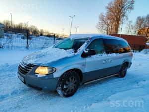 Chrysler town-&-country 2005 Liepāja, ar dzinēja tilpumu 3.80 L un nobraukumu 199 tūkst. km par 750 €, foto  vietnē AUTOMOTO.COM.LV