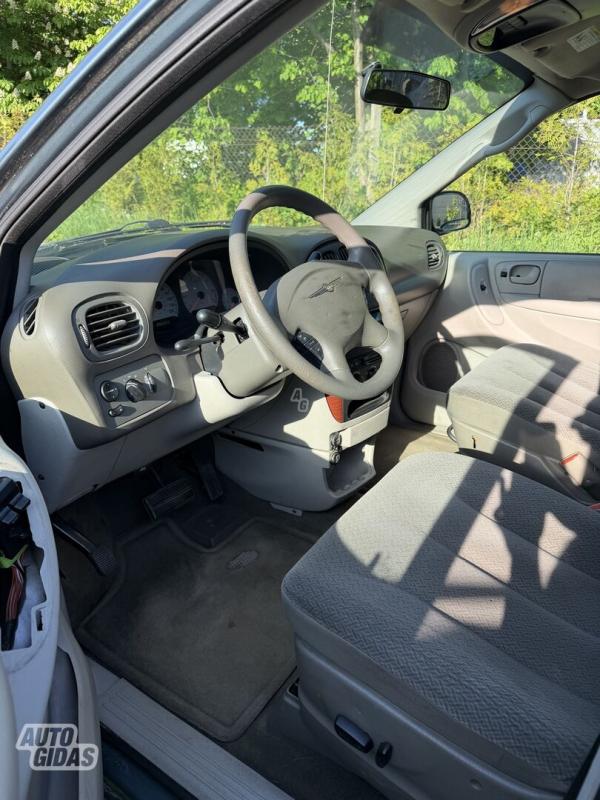 Chrysler town-&-country 2005 in Kaunas, with an engine capacity of 3.30 L and mileage of 332 thousand km for 1000 €, photo 9 on AUTOMOTO.COM.LV