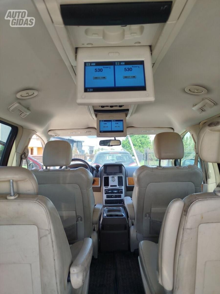 Chrysler town-&-country 2008 Šauļi, ar dzinēja tilpumu 4.00 L un nobraukumu 247 tūkst. km par 1550 €, foto 9 vietnē AUTOMOTO.COM.LV