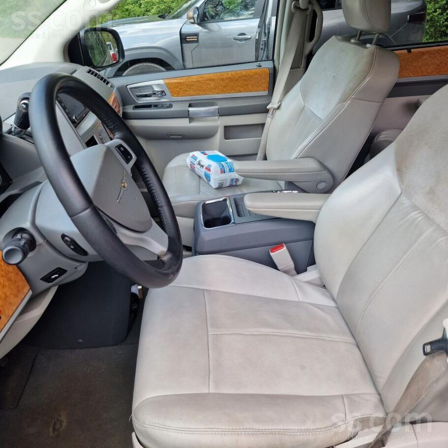 Chrysler town-&-country 2008 Ogre, ar dzinēja tilpumu 4.00 L un nobraukumu 159 tūkst. km par 1800 €, foto 6 vietnē AUTOMOTO.COM.LV