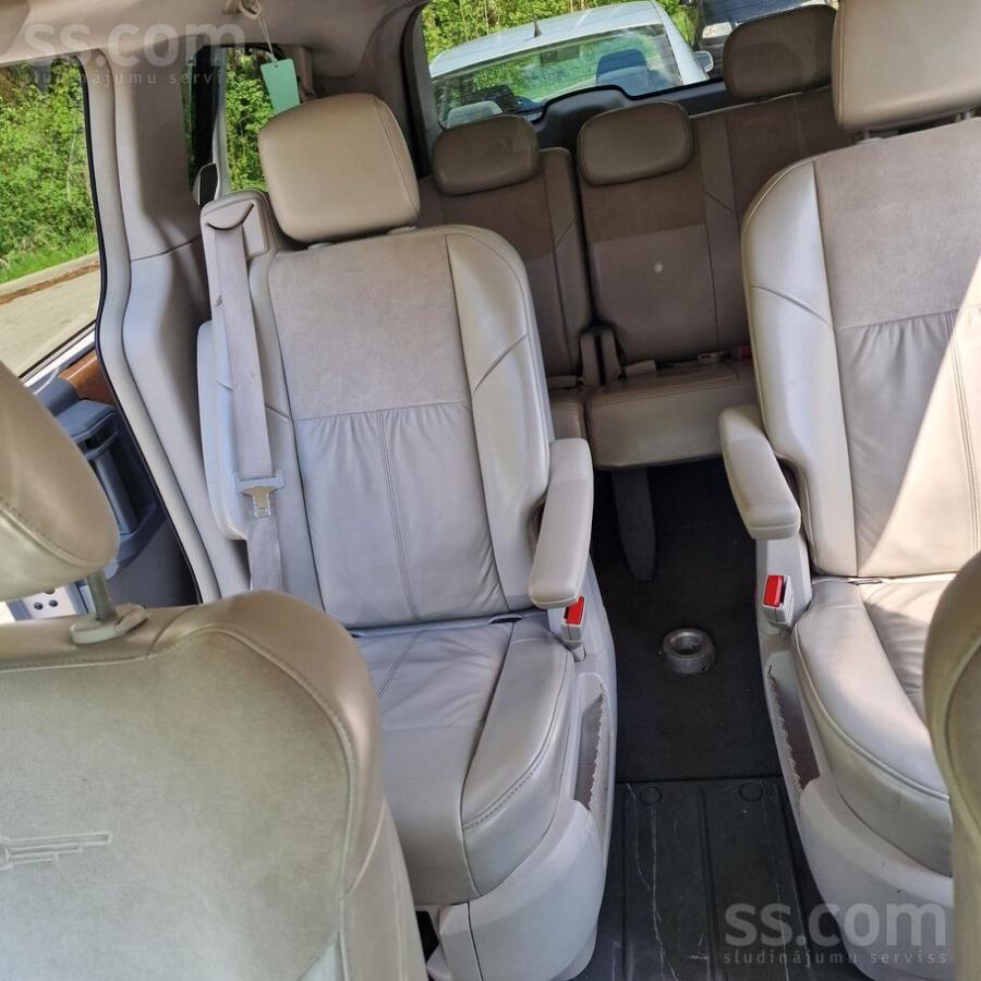 Chrysler town-&-country 2008 Ogre, ar dzinēja tilpumu 4.00 L un nobraukumu 159 tūkst. km par 1800 €, foto 8 vietnē AUTOMOTO.COM.LV