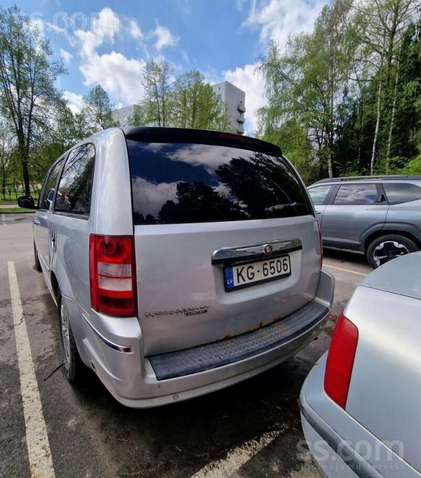 Chrysler town-&-country 2008 in Ogre, with an engine capacity of 4.00 L and mileage of 159 thousand km for 1800 €, photo 8 on AUTOMOTO.COM.LV