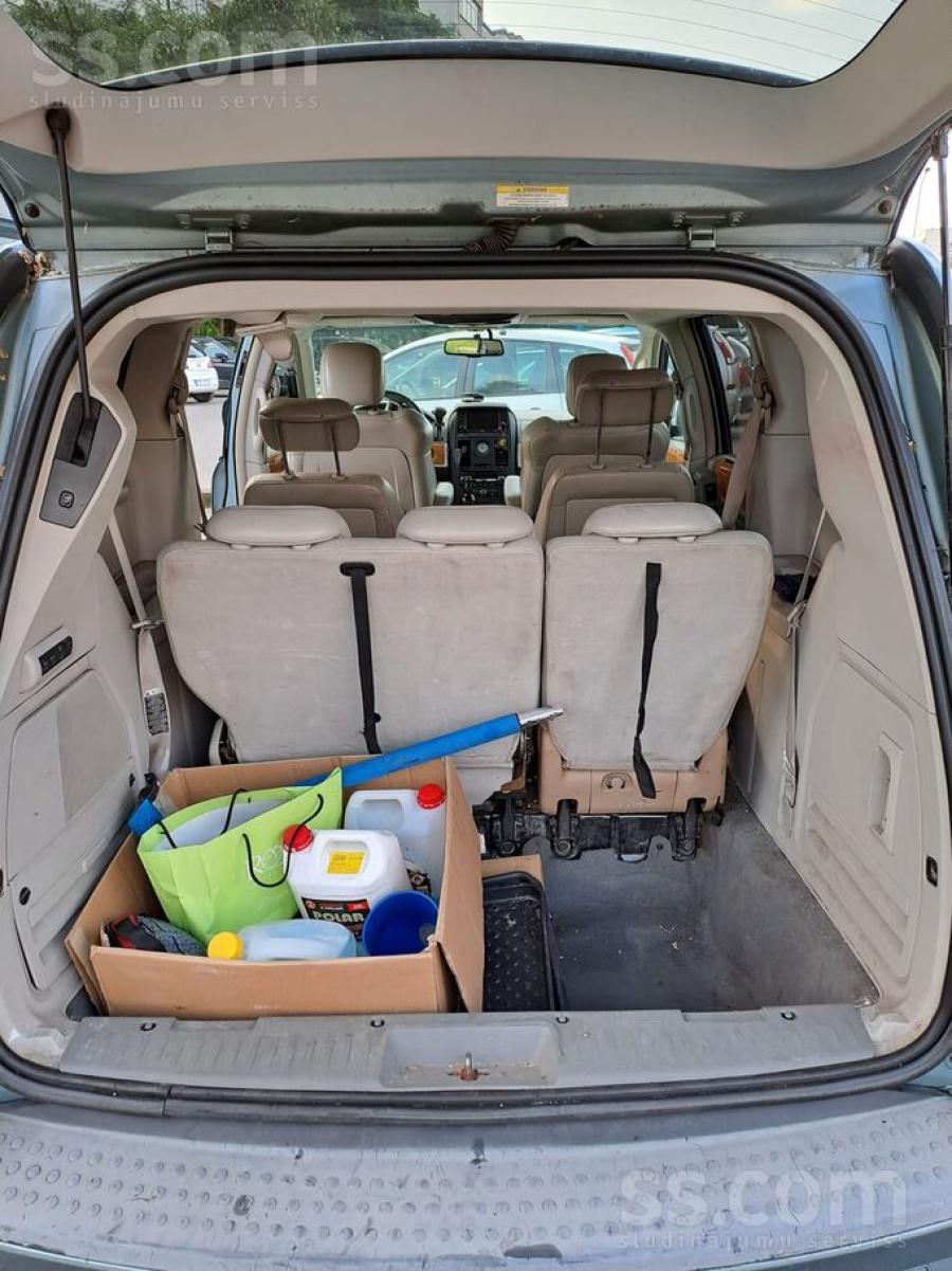 Chrysler town-&-country 2008 Rīga, ar dzinēja tilpumu 4.00 L un nobraukumu 320 tūkst. km par 2850 €, foto 7 vietnē AUTOMOTO.COM.LV