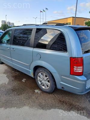 Chrysler town-&-country 2008 Rīga, ar dzinēja tilpumu 4.00 L un nobraukumu 320 tūkst. km par 2850 €, foto 8 vietnē AUTOMOTO.COM.LV