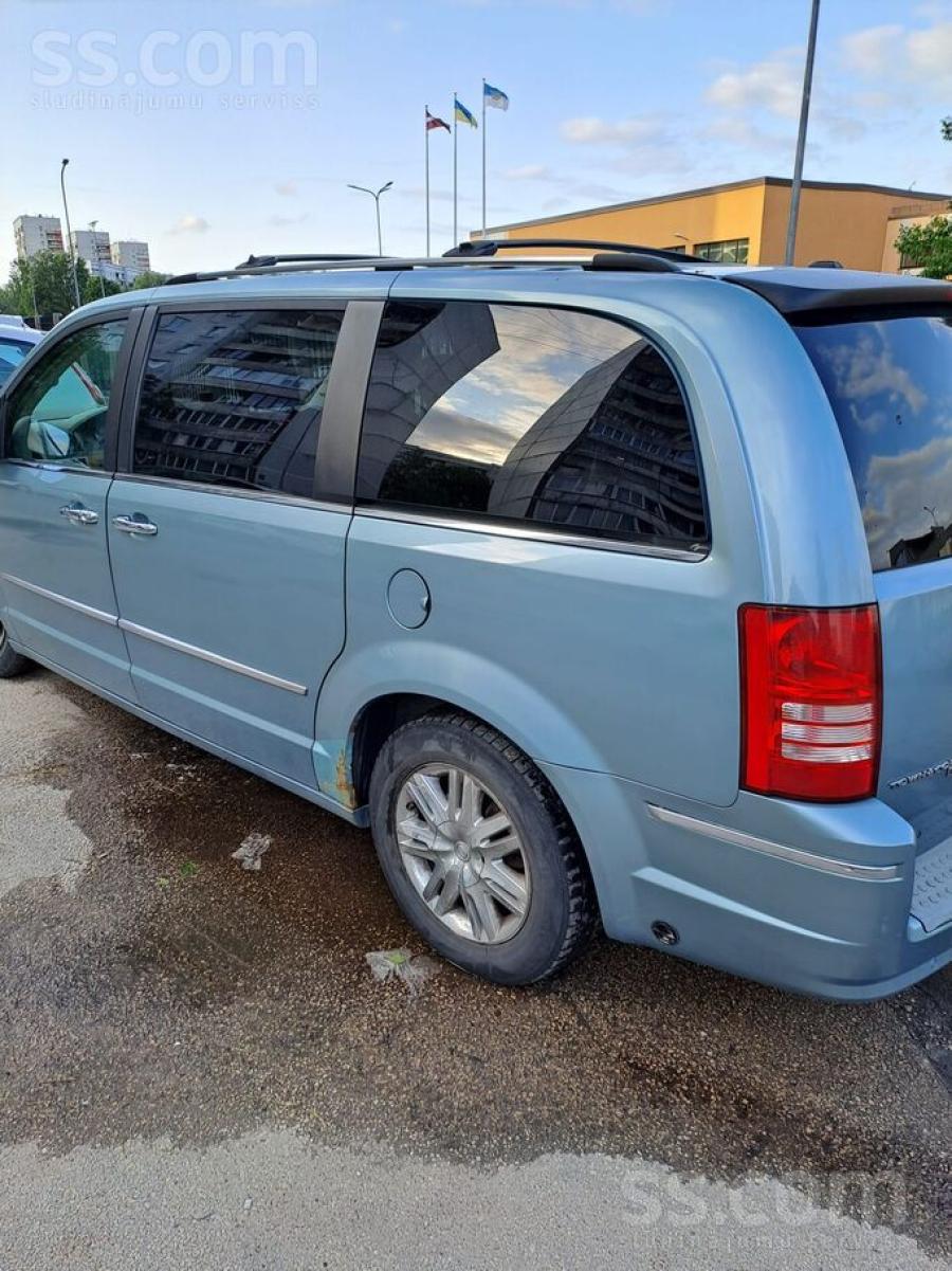 Chrysler town-&-country 2008 Rīga, ar dzinēja tilpumu 4.00 L un nobraukumu 320 tūkst. km par 2850 €, foto 8 vietnē AUTOMOTO.COM.LV