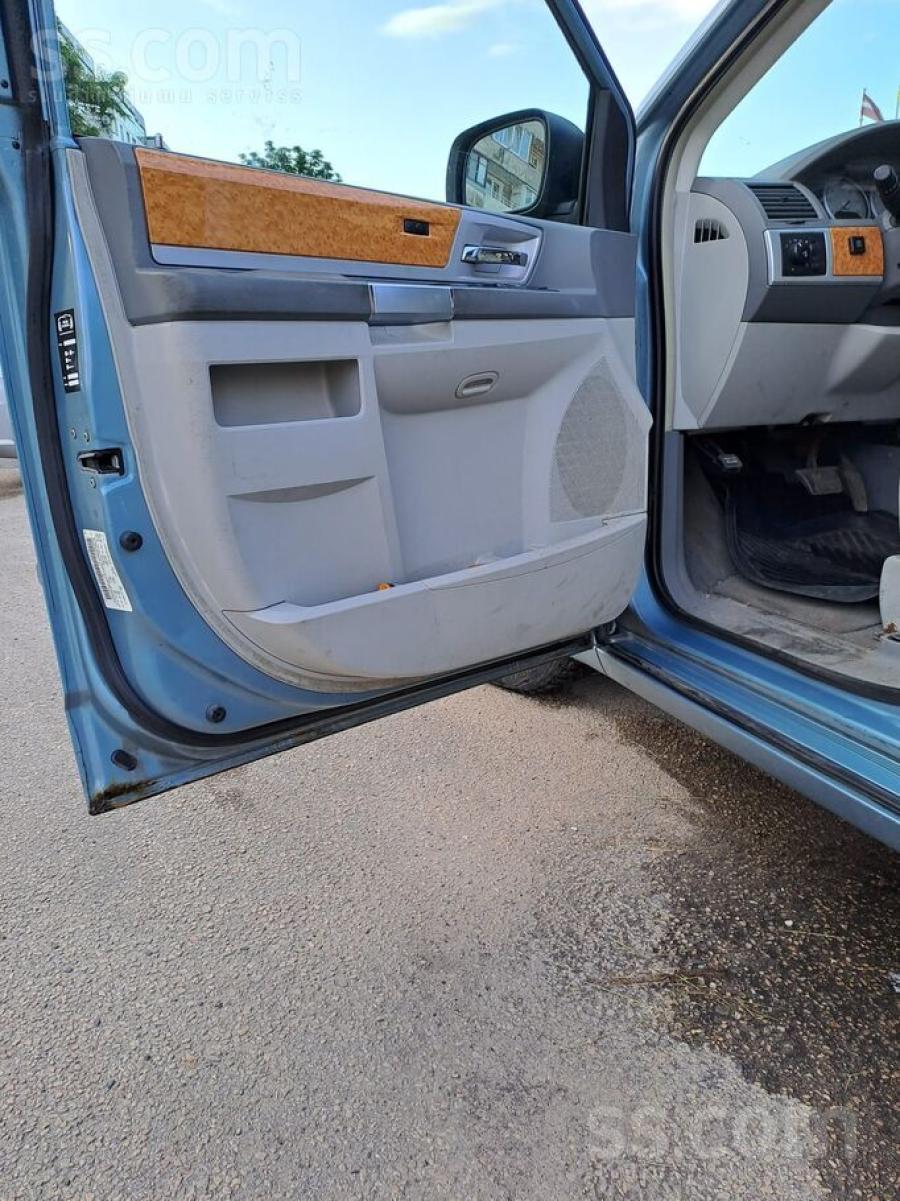 Chrysler town-&-country 2008 Rīga, ar dzinēja tilpumu 4.00 L un nobraukumu 320 tūkst. km par 2850 €, foto 10 vietnē AUTOMOTO.COM.LV